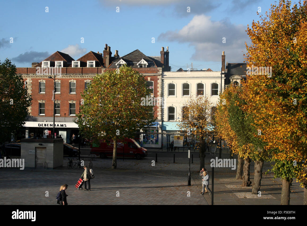 Market square salisbury hi-res stock photography and images - Alamy