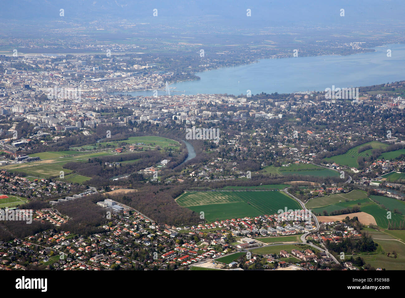 City and countryside building hi-res stock photography and images - Alamy