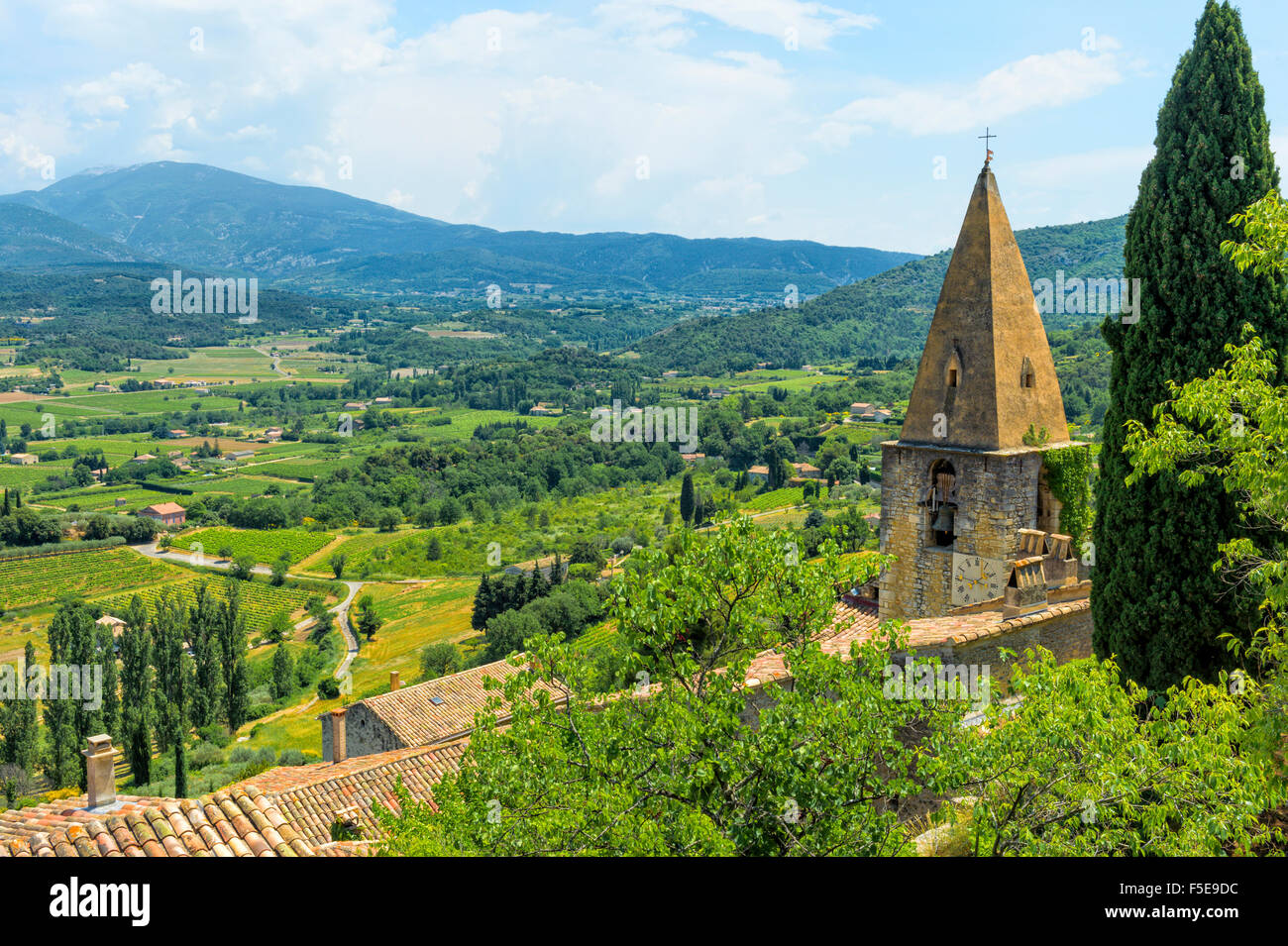 Village of le crestet hi-res stock photography and images - Alamy