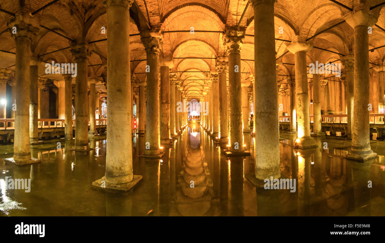 Basilica Cistern (Yerebatan Sarayi) (Sunken Palace), Istanbul, Turkey ...