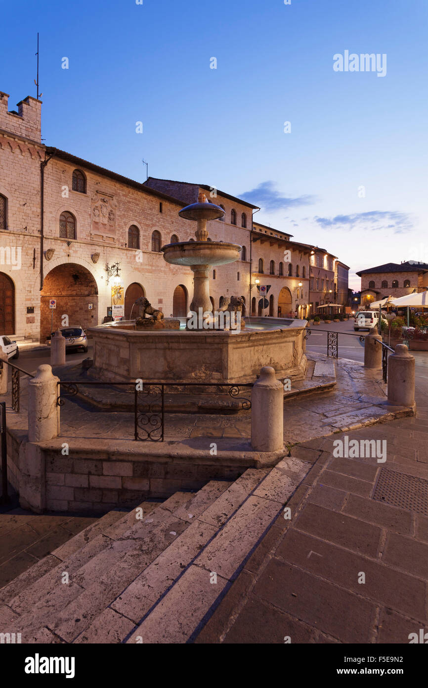 Fountain at Piazza del Comune Square, Assisi, Perugia District, Umbria ...