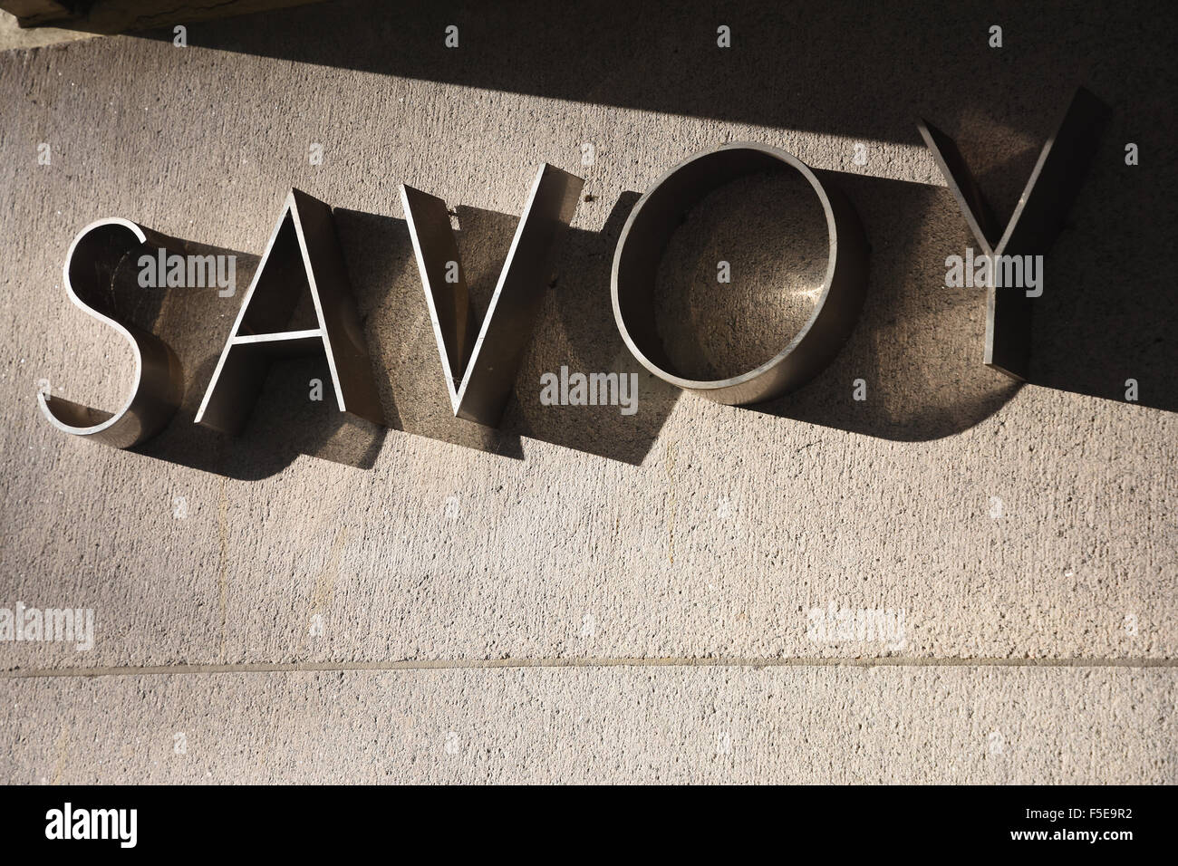 The savoy hotel sign hi-res stock photography and images - Alamy