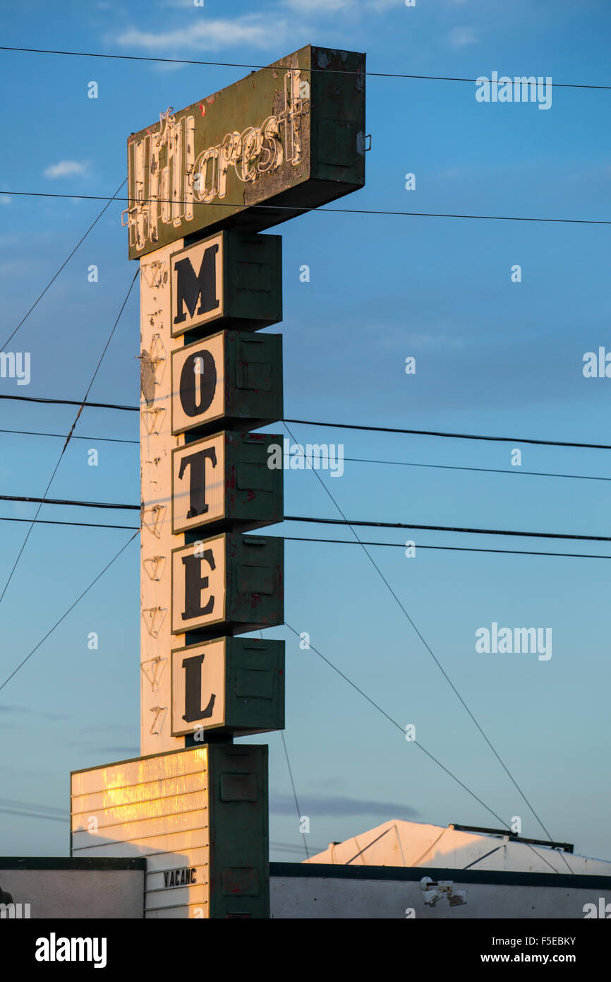 Route 66 old motel sign hi-res stock photography and images - Alamy