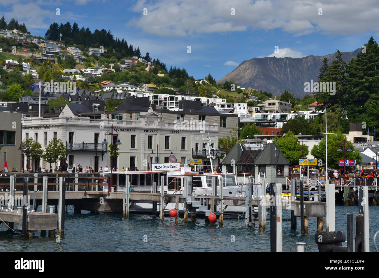 Queenstown new zealand boat hi-res stock photography and images - Alamy