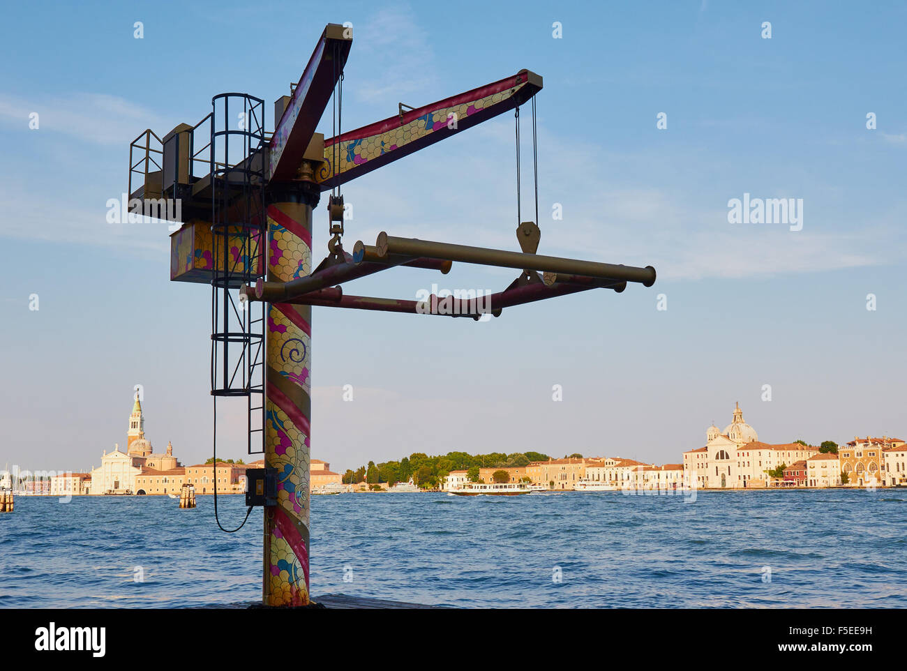 Crane lifting small boat hi-res stock photography and images - Alamy