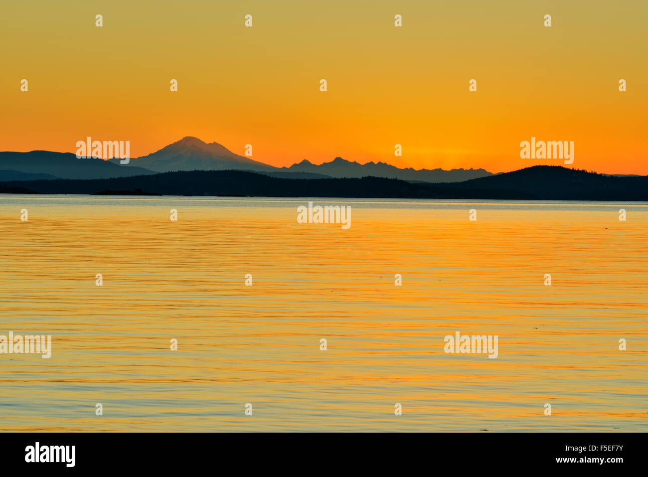 Mount Baker and Cordova Bay at dawn, Victoria, British Columbia, Canada ...