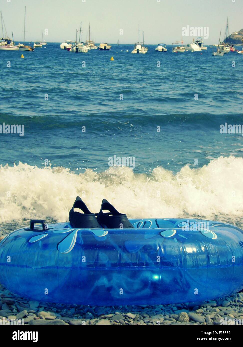 Ring of boats hi-res stock photography and images - Alamy