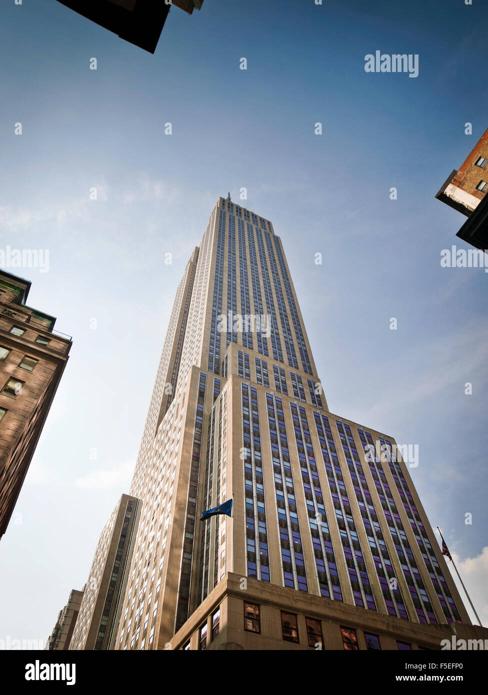 Empire state building low angle hi-res stock photography and images - Alamy