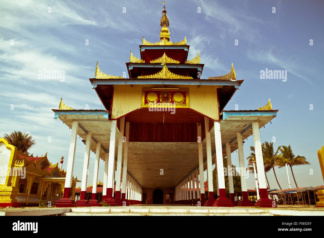 Buddhist Temple at Inle Lake, Myanmar Stock Photo - Alamy