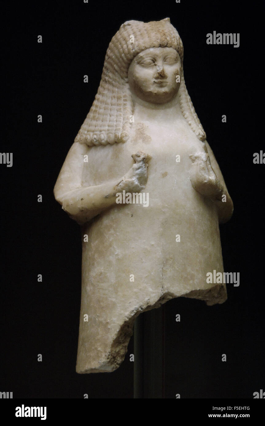 Mesopotamian Art. Alabaster flower vase shaped as a woman holding ...