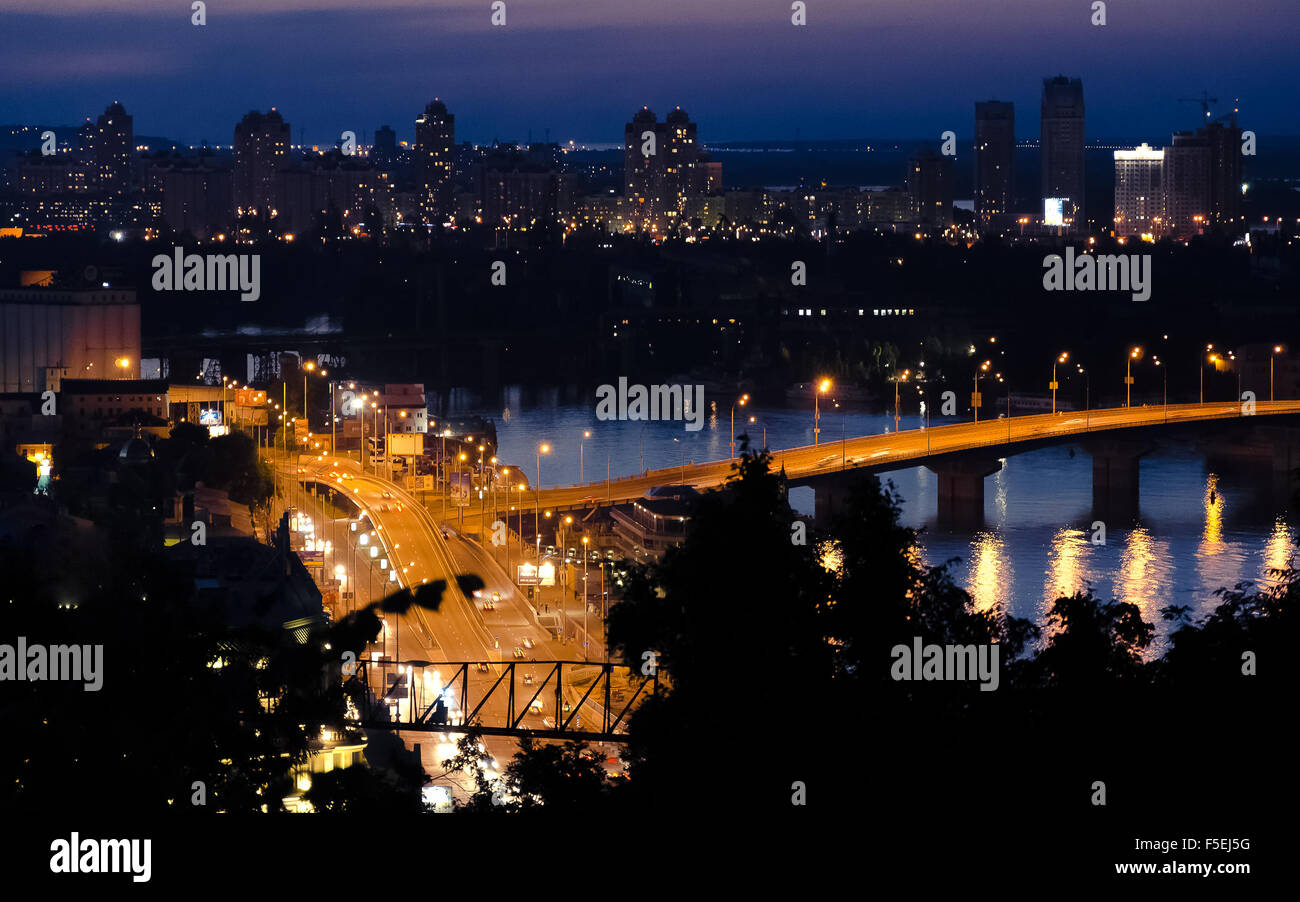 Kiev skyline hi-res stock photography and images - Alamy