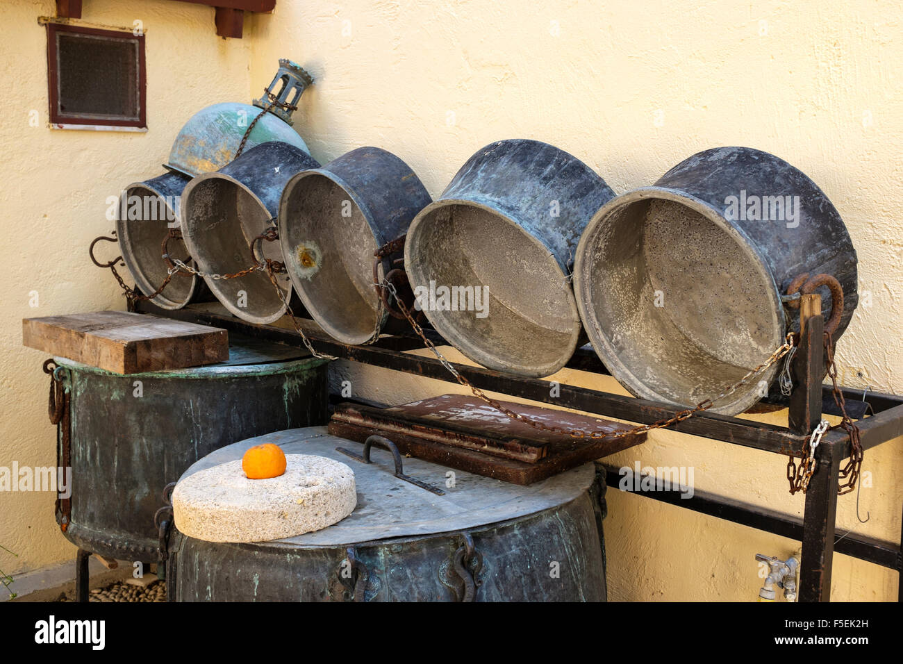 Upturned cooking pots hi-res stock photography and images - Alamy