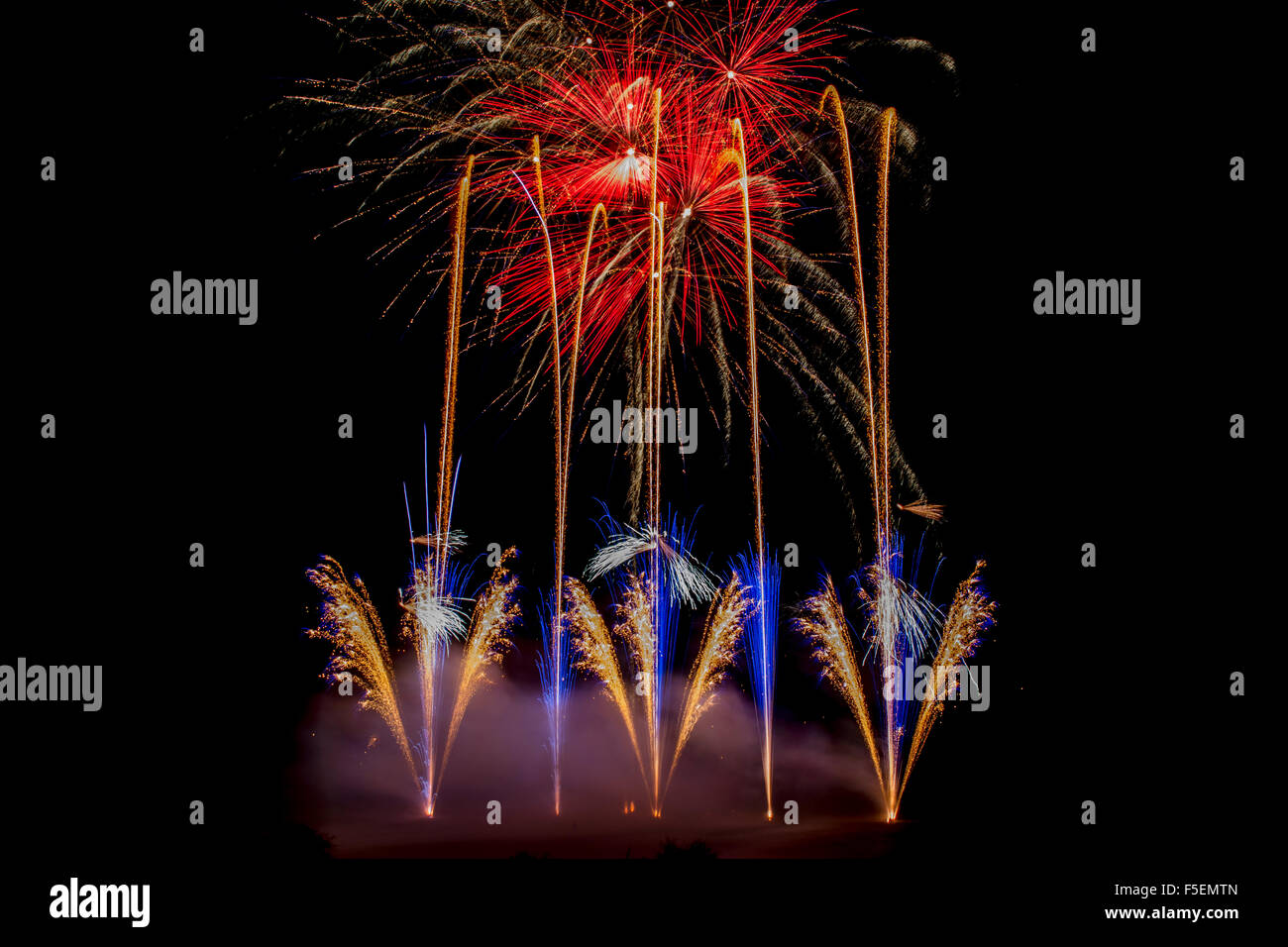 Fireworks firework display hi-res stock photography and images - Alamy