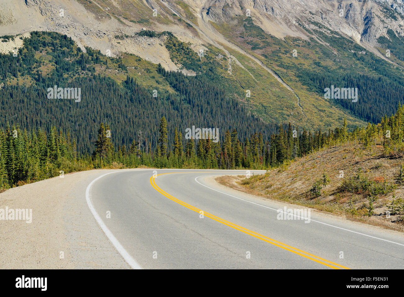 The Icefields Parkway, Banff National Park, Alberta, Canada Stock Photo ...