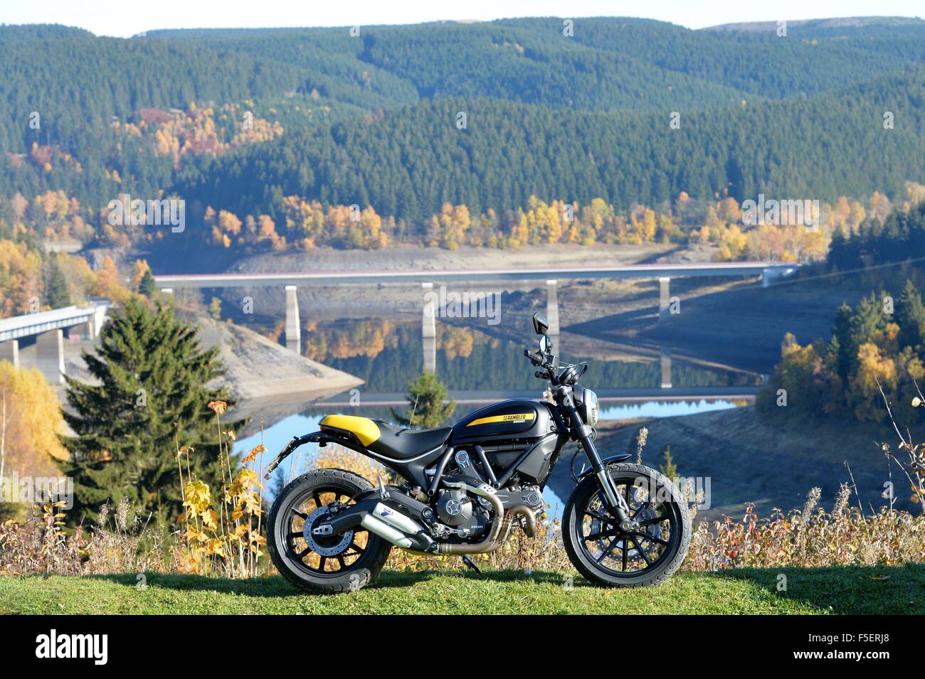 Motorfahrrad hi-res stock photography and images - Alamy