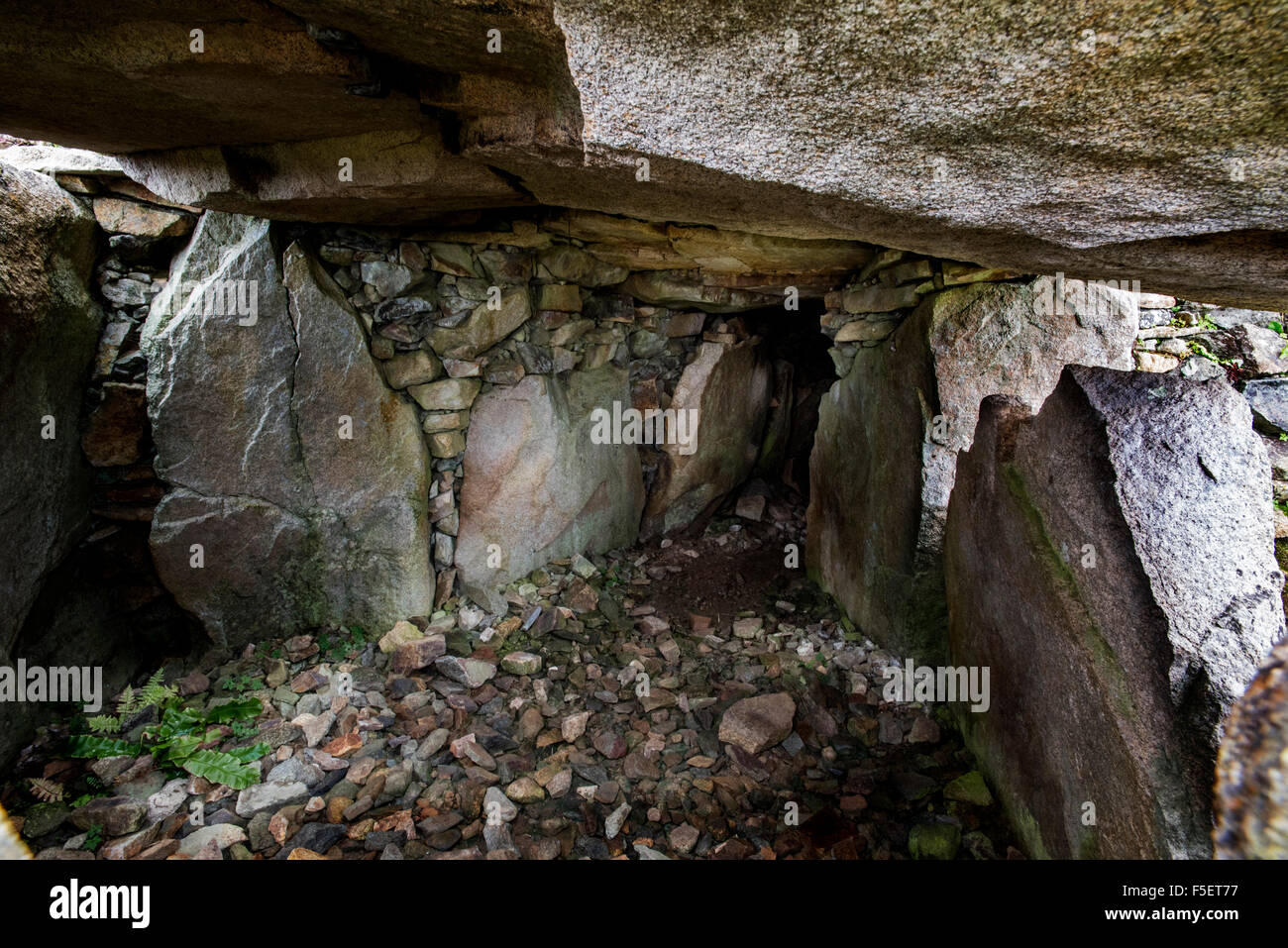 Barnenez. Cairn de Barnenez, Kernelehen peninsular,Brittany,France. Oct ...