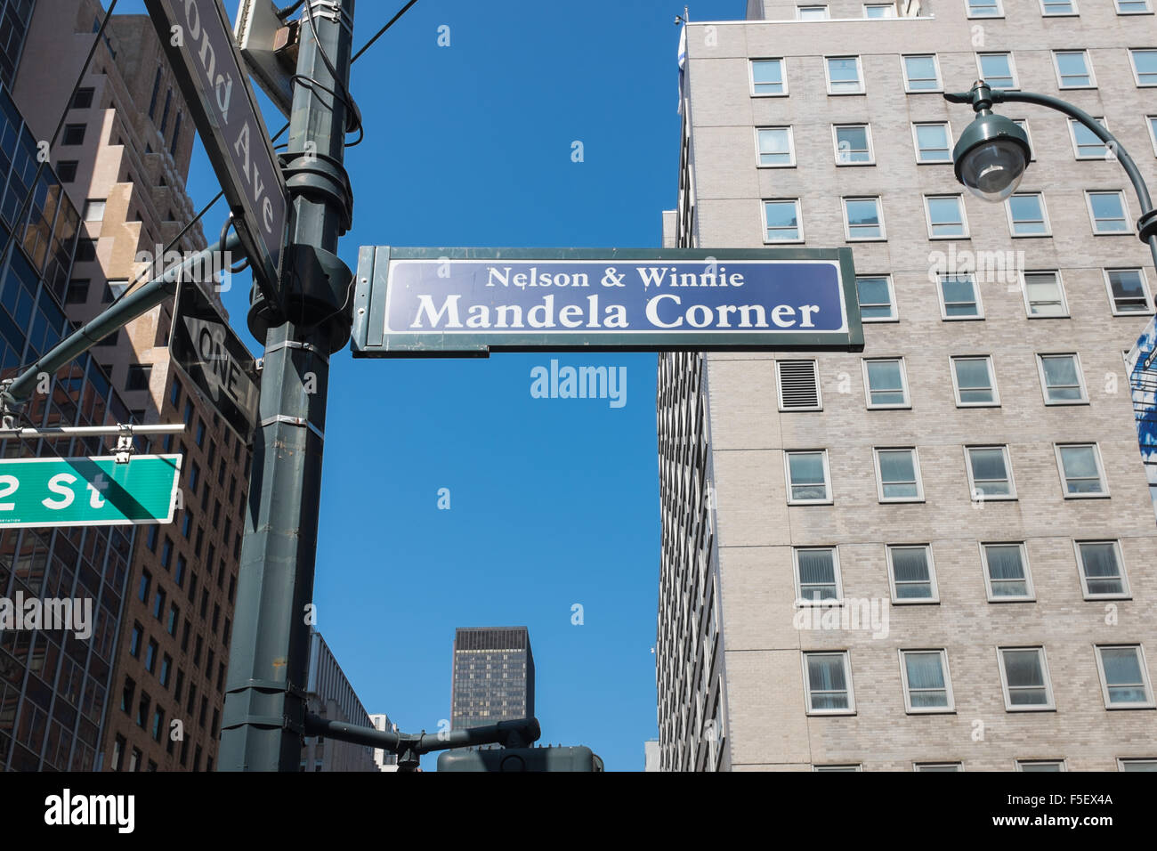 Street sign in Manhattan for Nelson and Winnie Mandela Corner Stock ...