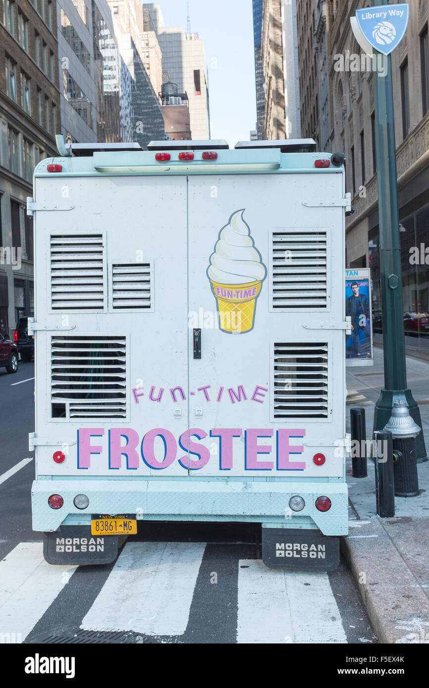 Back of an icecream van in New York City saying Fun-time Frostee Stock ...