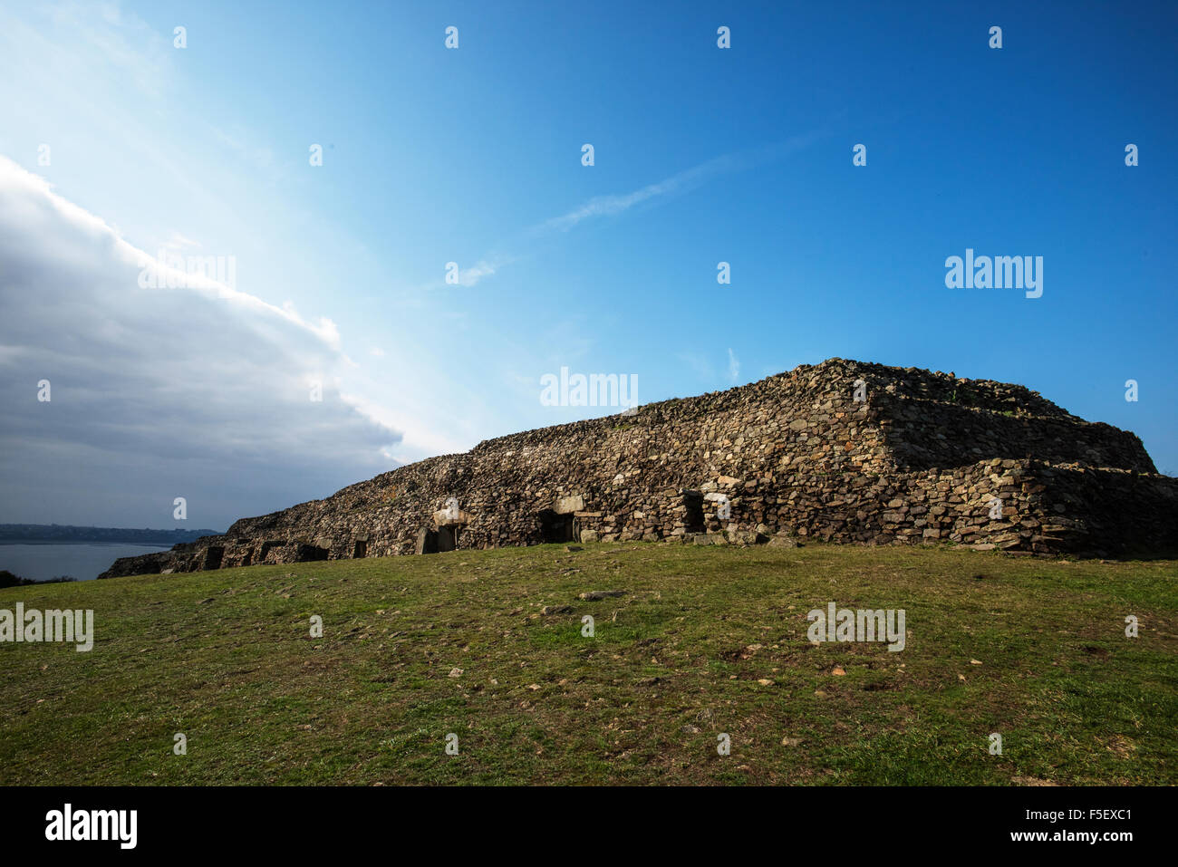 Barnenez. Cairn de Barnenez, Kernelehen peninsular,Brittany,France. Oct ...