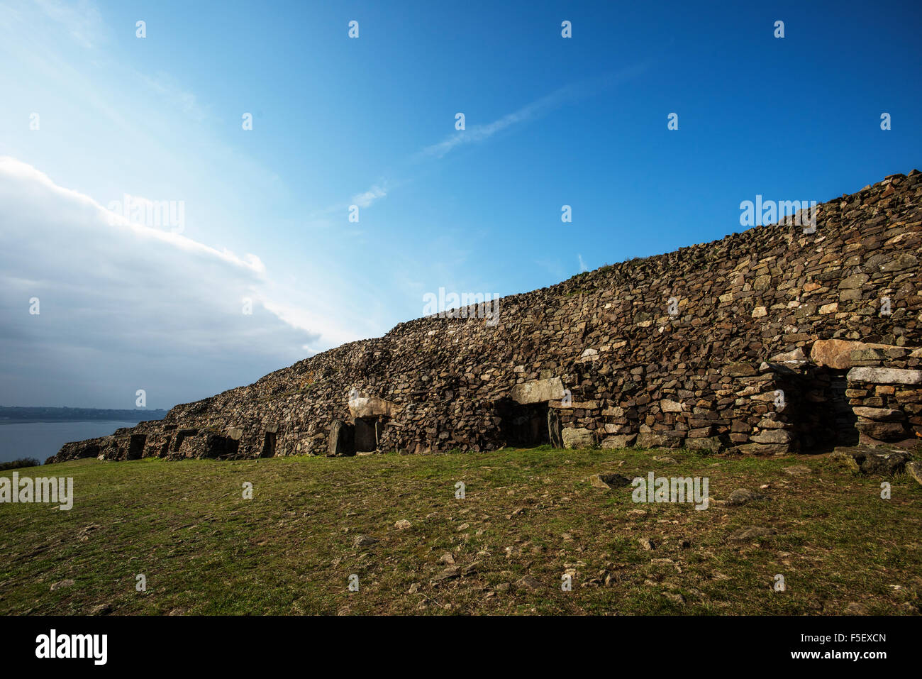 Barnenez. Cairn de Barnenez, Kernelehen peninsular,Brittany,France. Oct ...