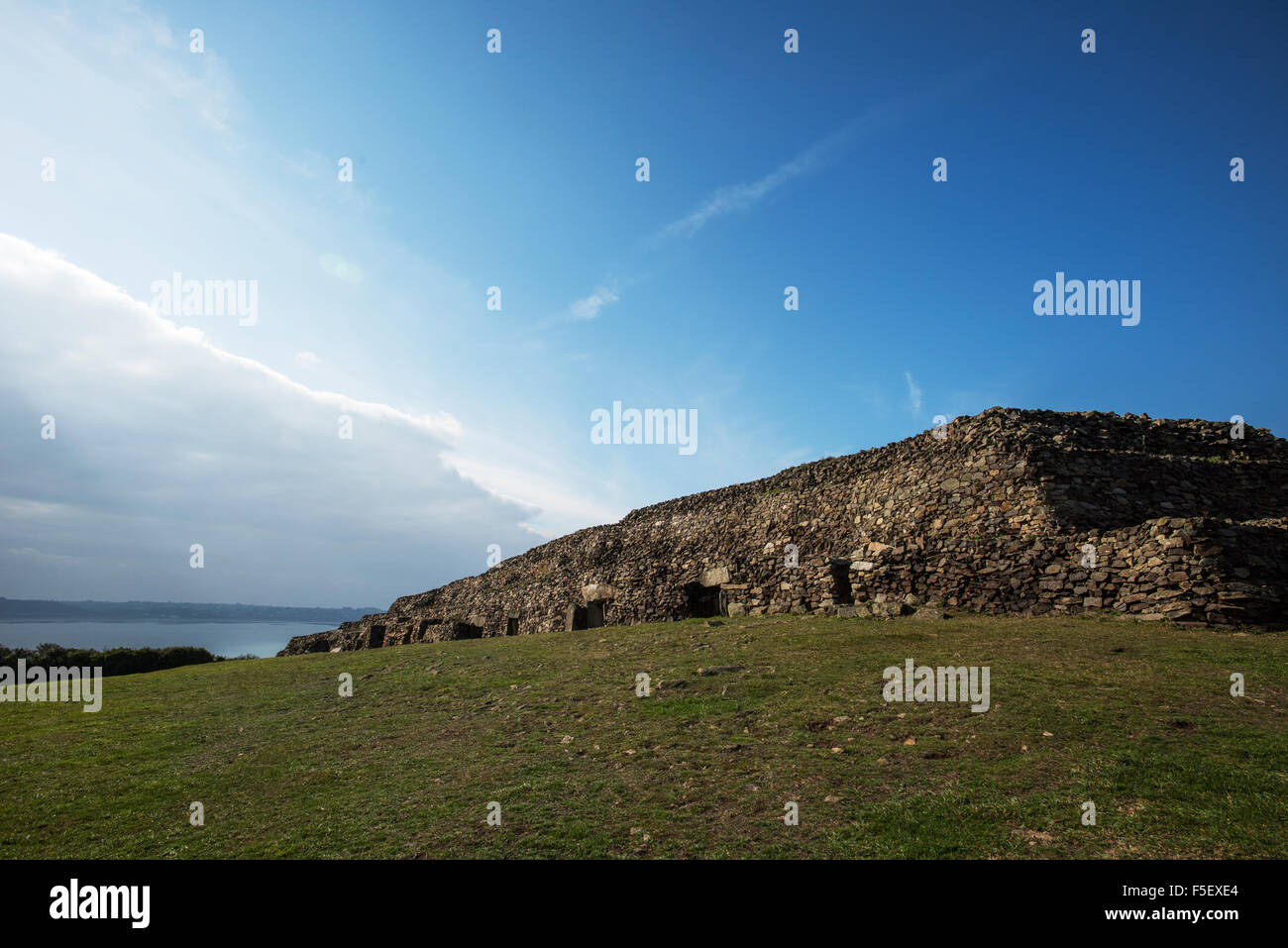 Barnenez. Cairn de Barnenez, Kernelehen peninsular,Brittany,France. Oct ...