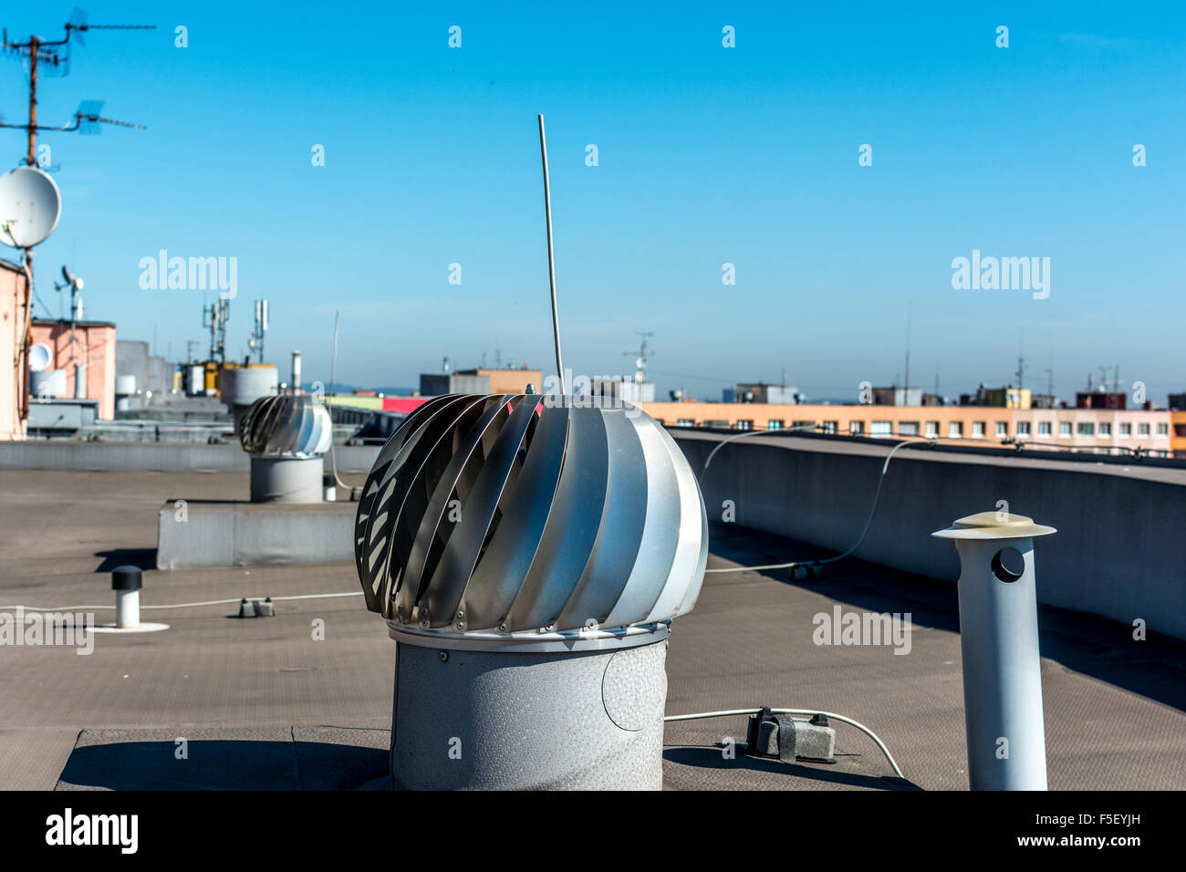 Factory rooftop hi-res stock photography and images - Alamy
