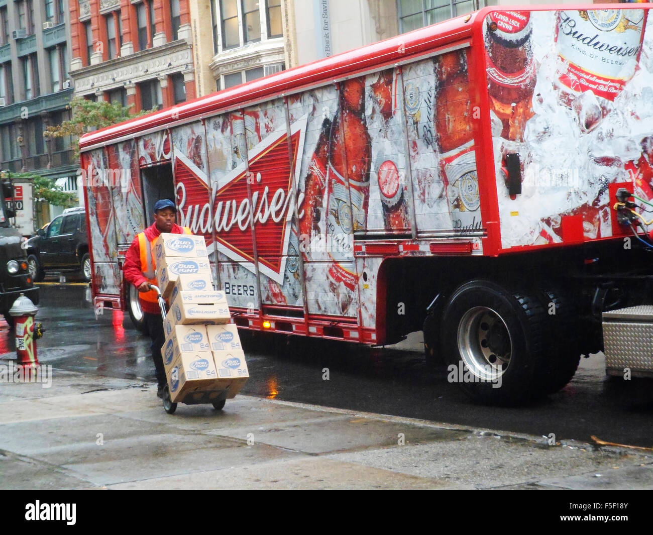 Budweiser bud light delivery truck hi-res stock photography and images ...