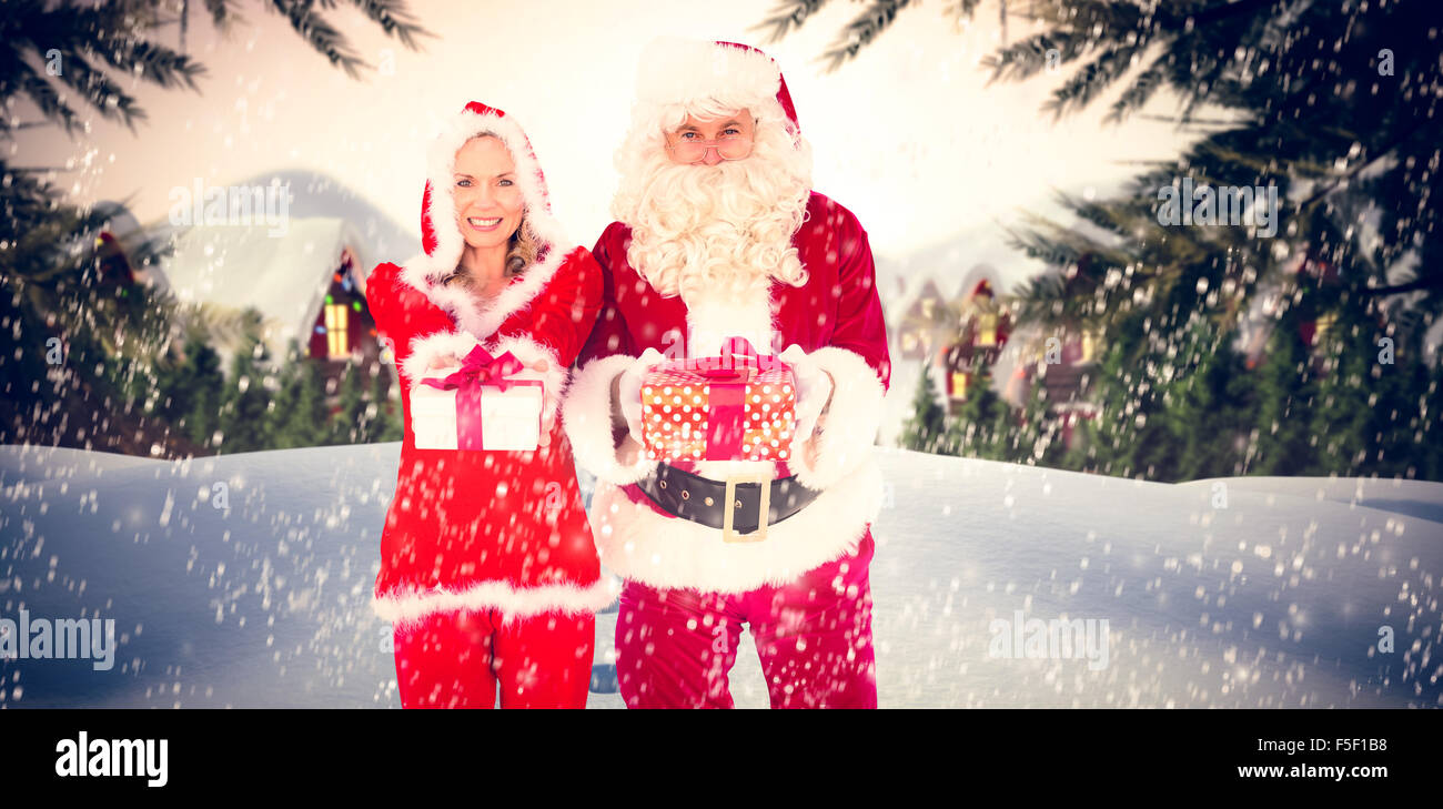 Mrs claus costume hi-res stock photography and images - Alamy
