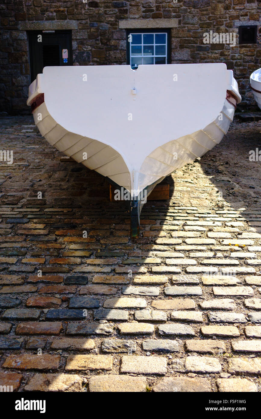 Large rowing boats hi-res stock photography and images - Alamy