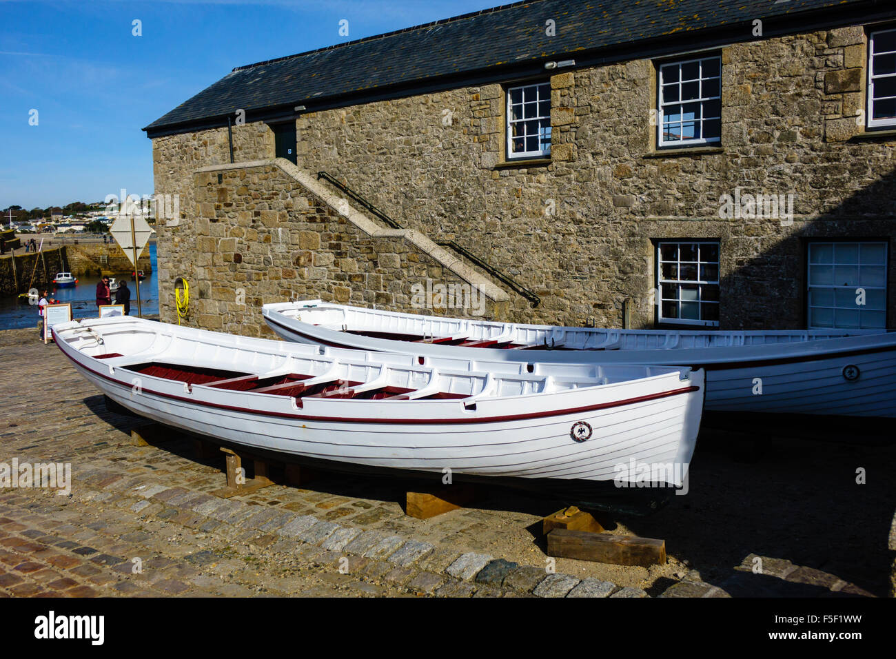 Large rowing boats hi-res stock photography and images - Alamy