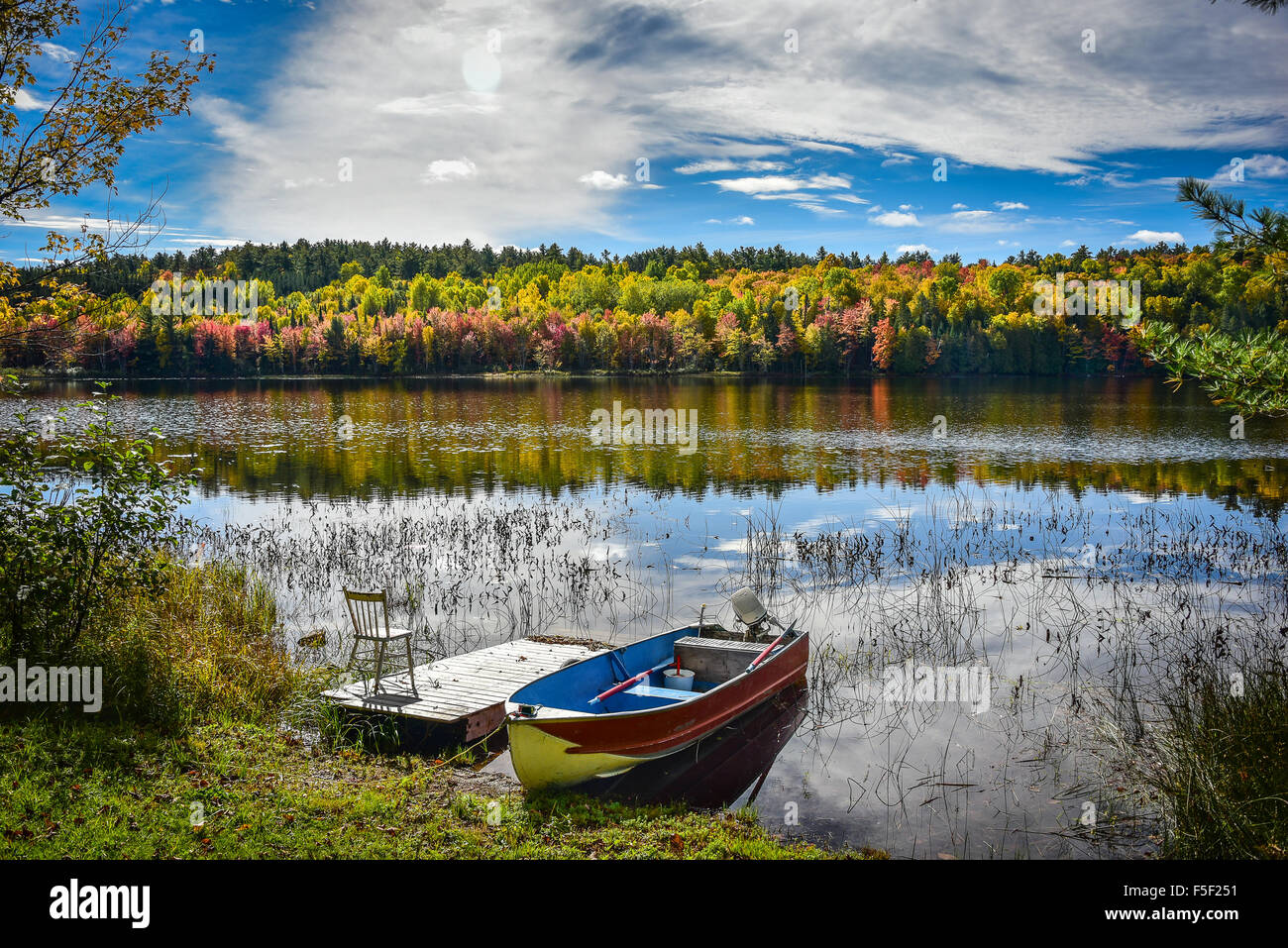 Late September and Autumn on the Lake Stock Photo - Alamy