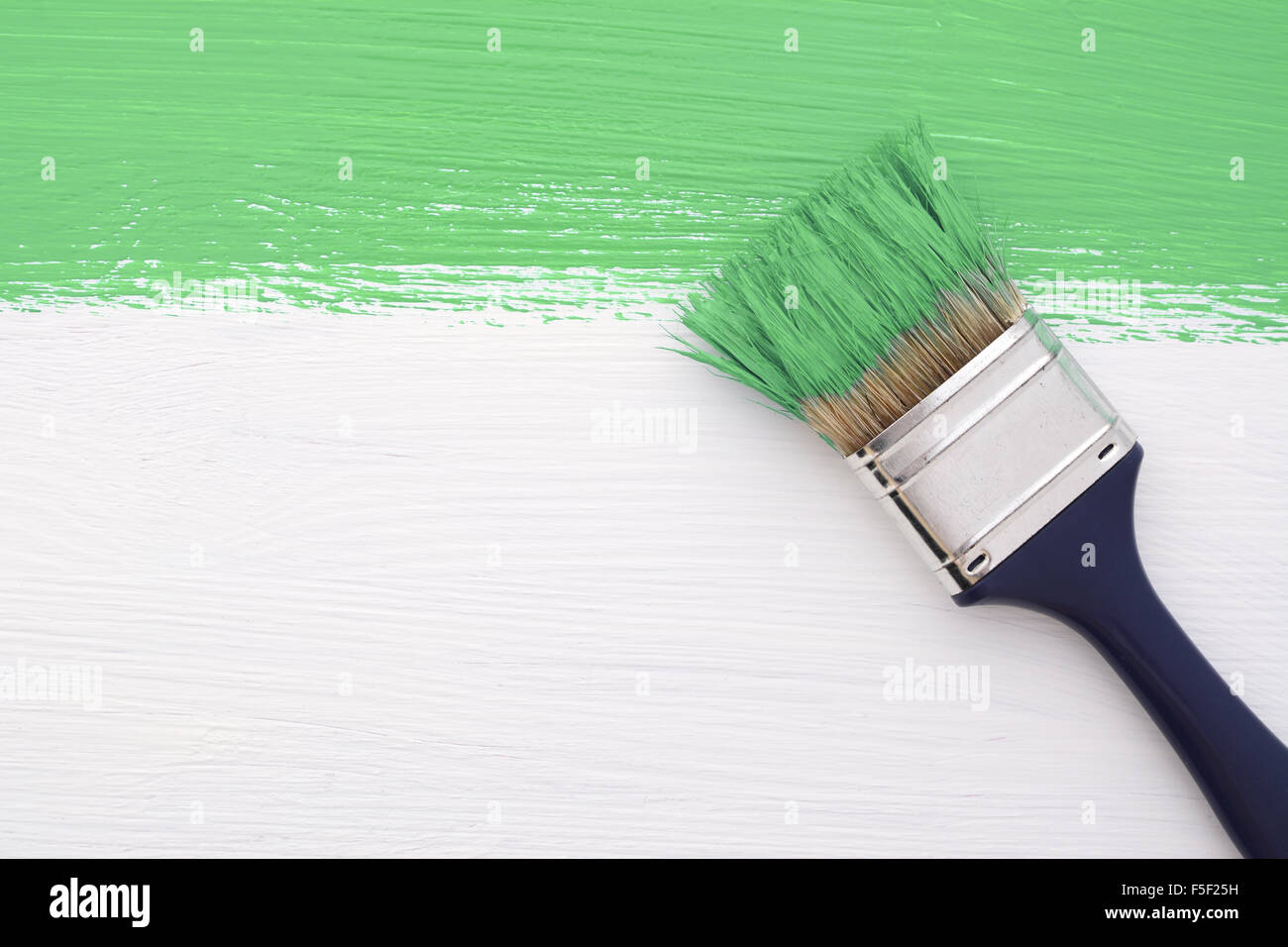 Brush and green hi-res stock photography and images - Alamy