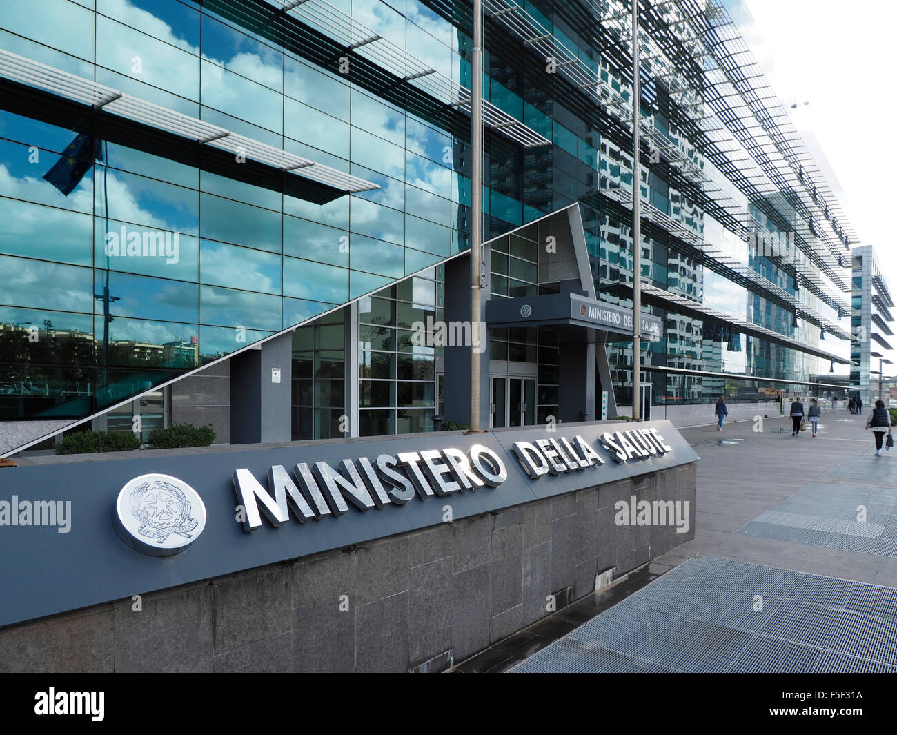 The Italian Ministry of Health building in the EUR district of Rome ...