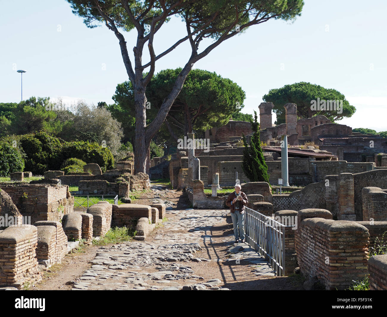 Ruins in the ancient town of ostia antica hi-res stock photography and ...
