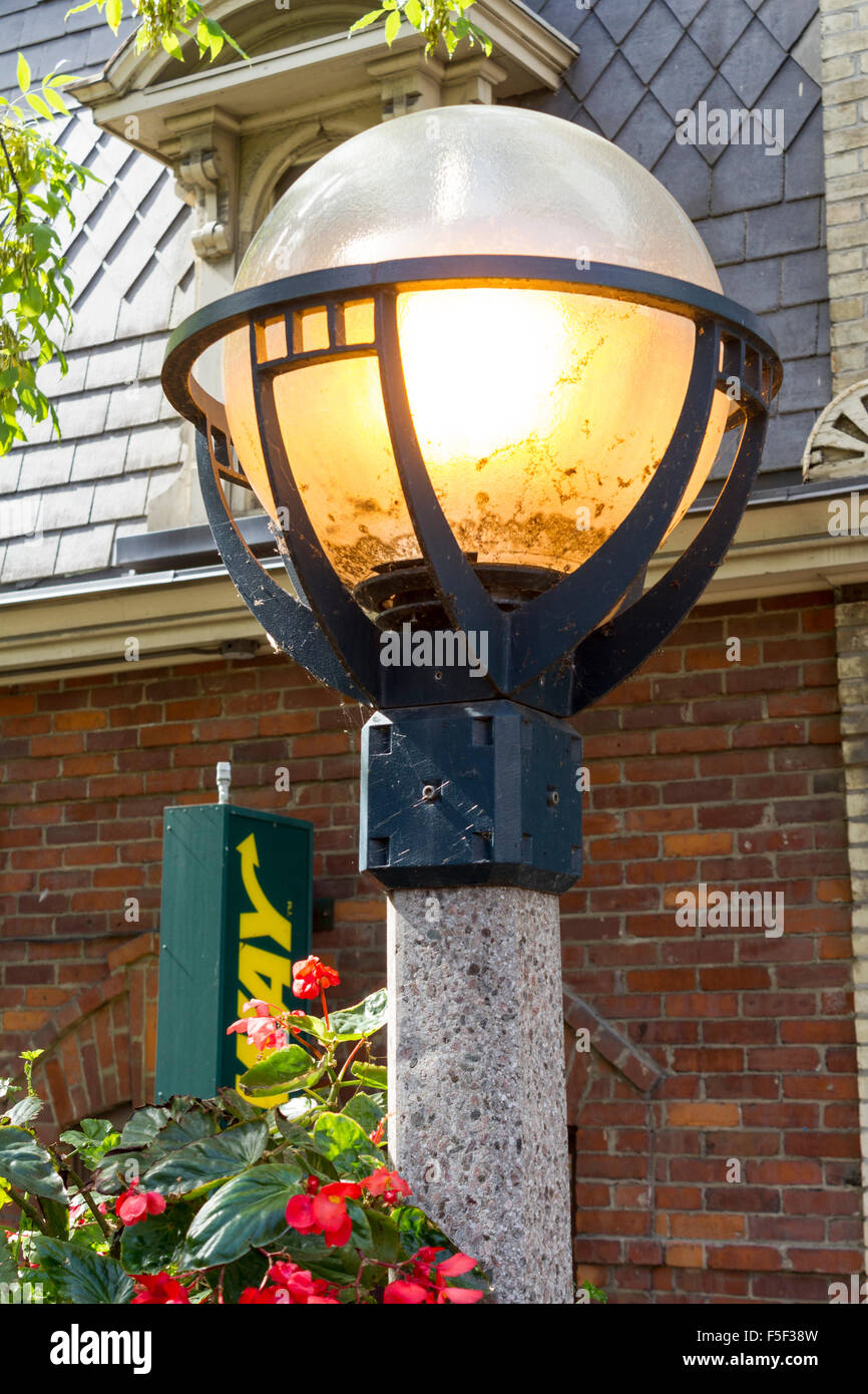 Illuminated street lamp in Toronto, Ontario, Canada Stock Photo - Alamy