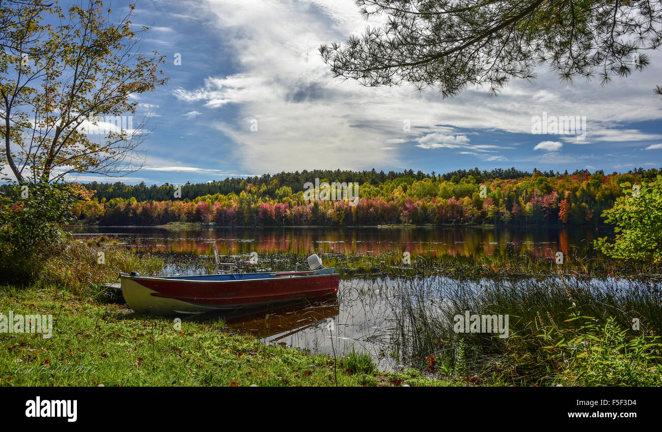 Late September and Autumn on the Lake Stock Photo - Alamy