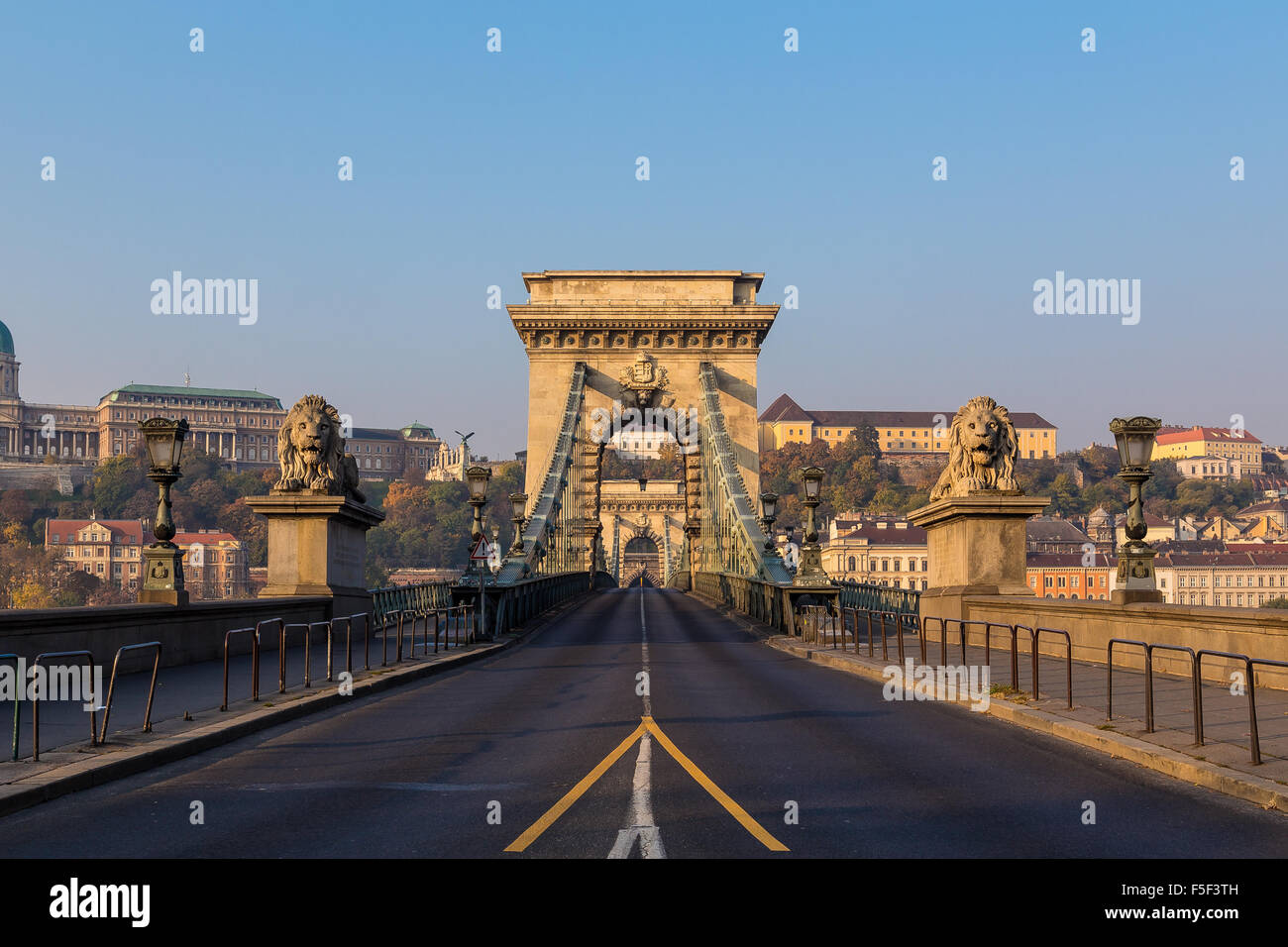 A view along the Széchenyi Chain Bridge in Budapest towards the Buda ...