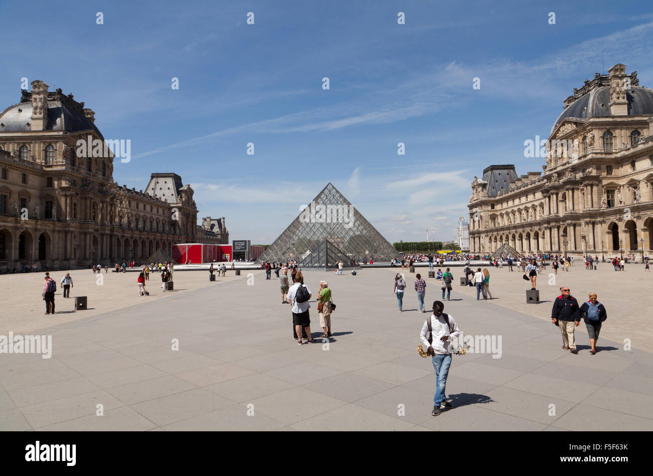 Palais du louvre hi-res stock photography and images - Alamy
