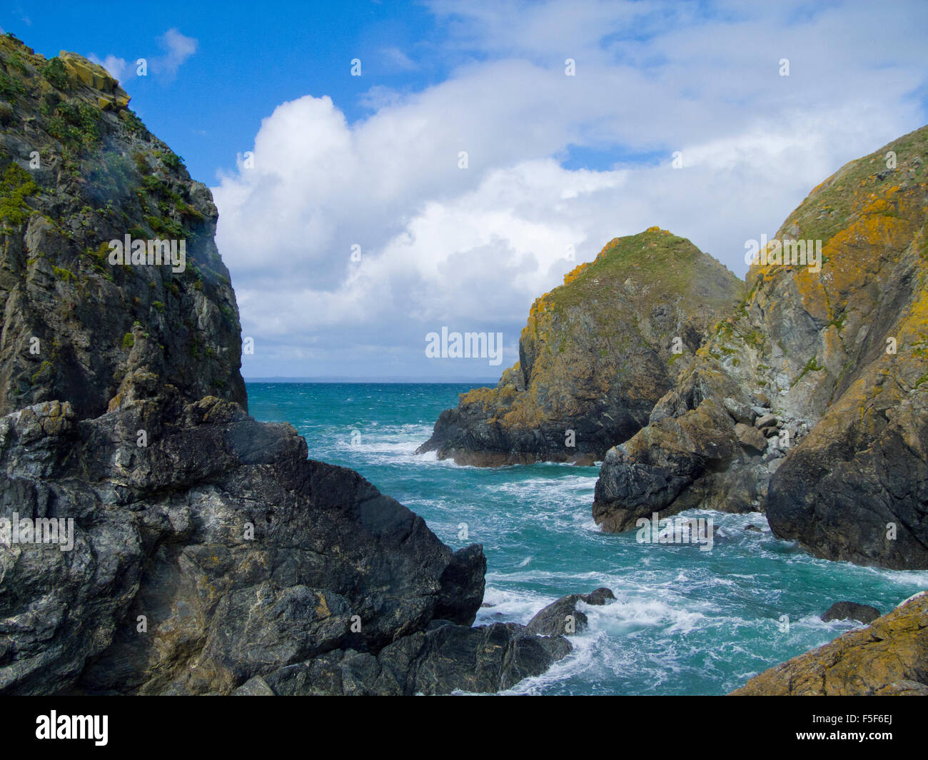 Henscath, Mullion Cove, Lizard Peninsula, Cornwall, England, UK Stock ...