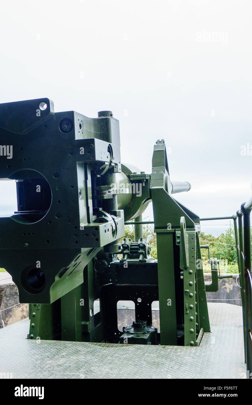 Ww2 guns hi-res stock photography and images - Alamy