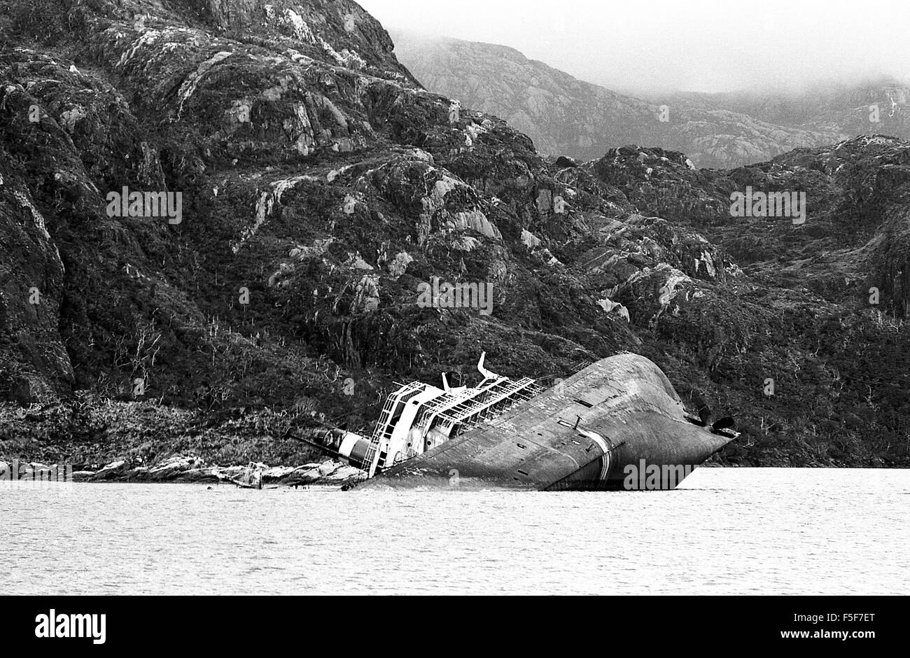 Endurance ship sunken hi-res stock photography and images - Alamy