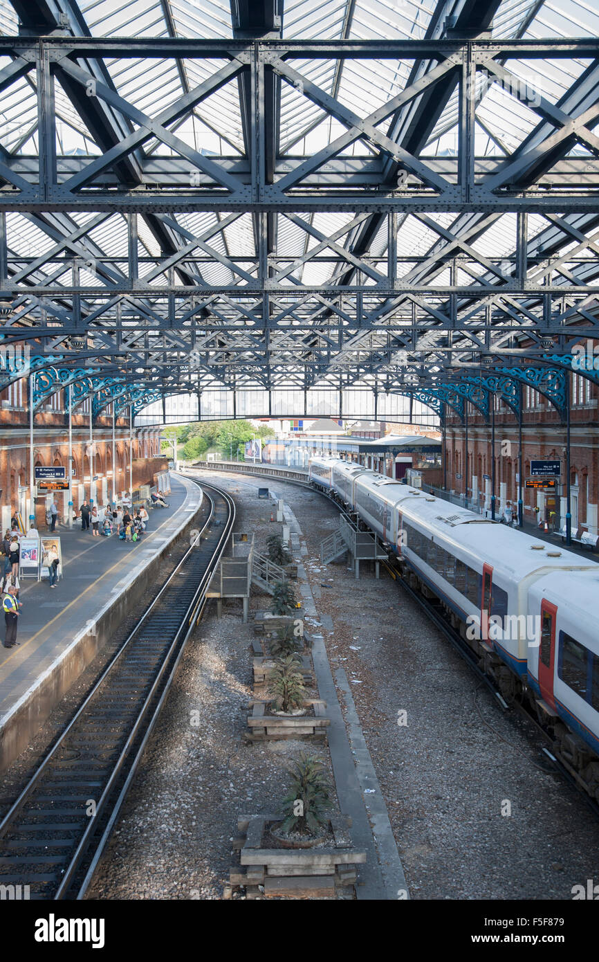 Bournemouth railway station hi-res stock photography and images - Alamy
