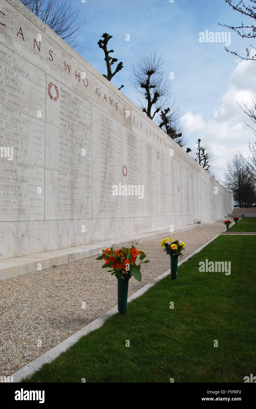 The meaning of memory in monuments hi-res stock photography and images ...