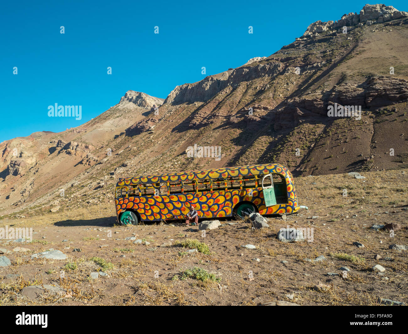 Psychedelic bus hi-res stock photography and images - Alamy