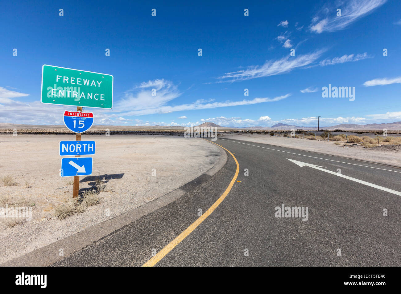 Freeway entrance sign california hi-res stock photography and images ...