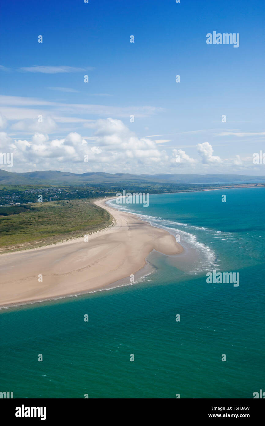 Morfa Harlech beach and sand dunes looking south from above Glaslyn ...