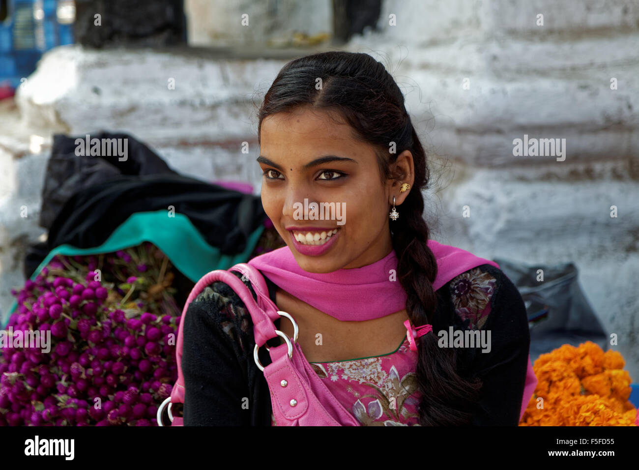Nepal woman beauty hi-res stock photography and images - Alamy