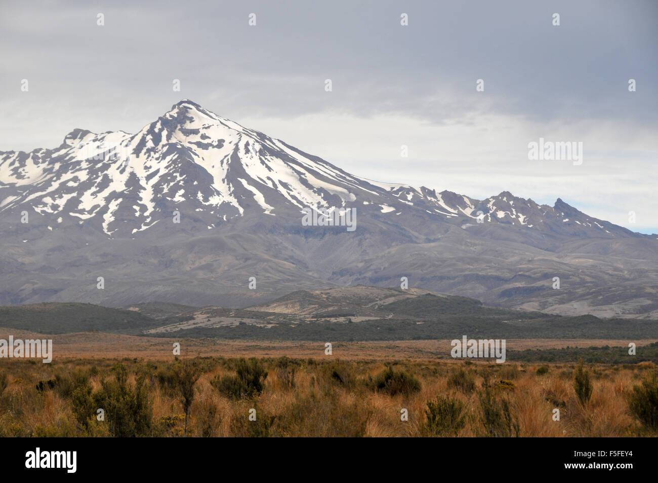 Mt. Ruapehu, Tongariro National Park, North Island, New Zealand Stock ...