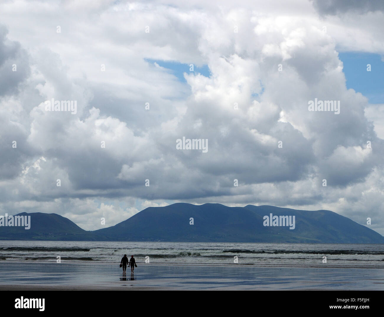 Strand lines hi-res stock photography and images - Alamy