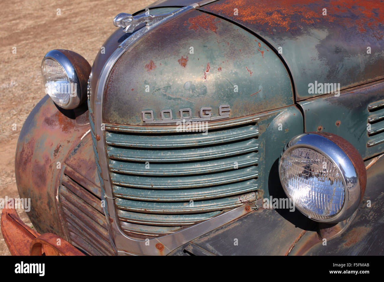 Falling apart rusty truck hi-res stock photography and images - Alamy